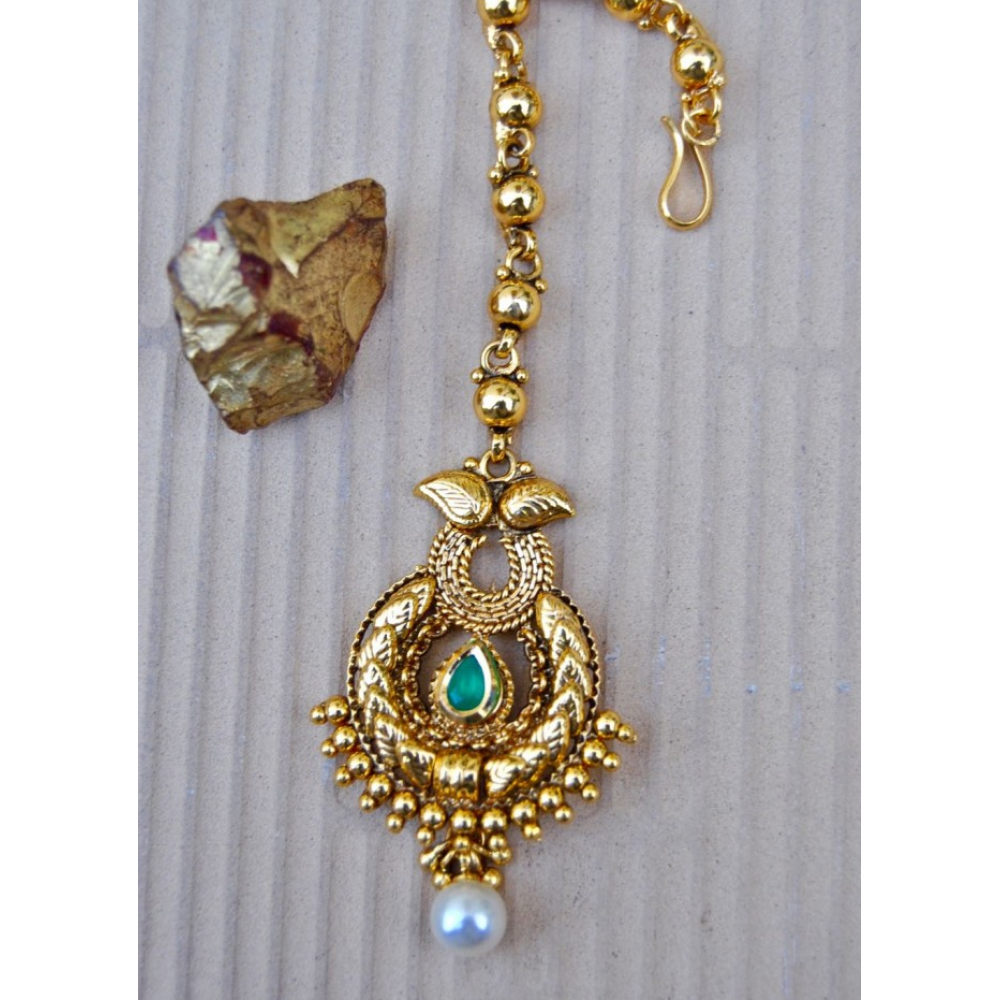 Golden Chand Emerald Maang Tikka